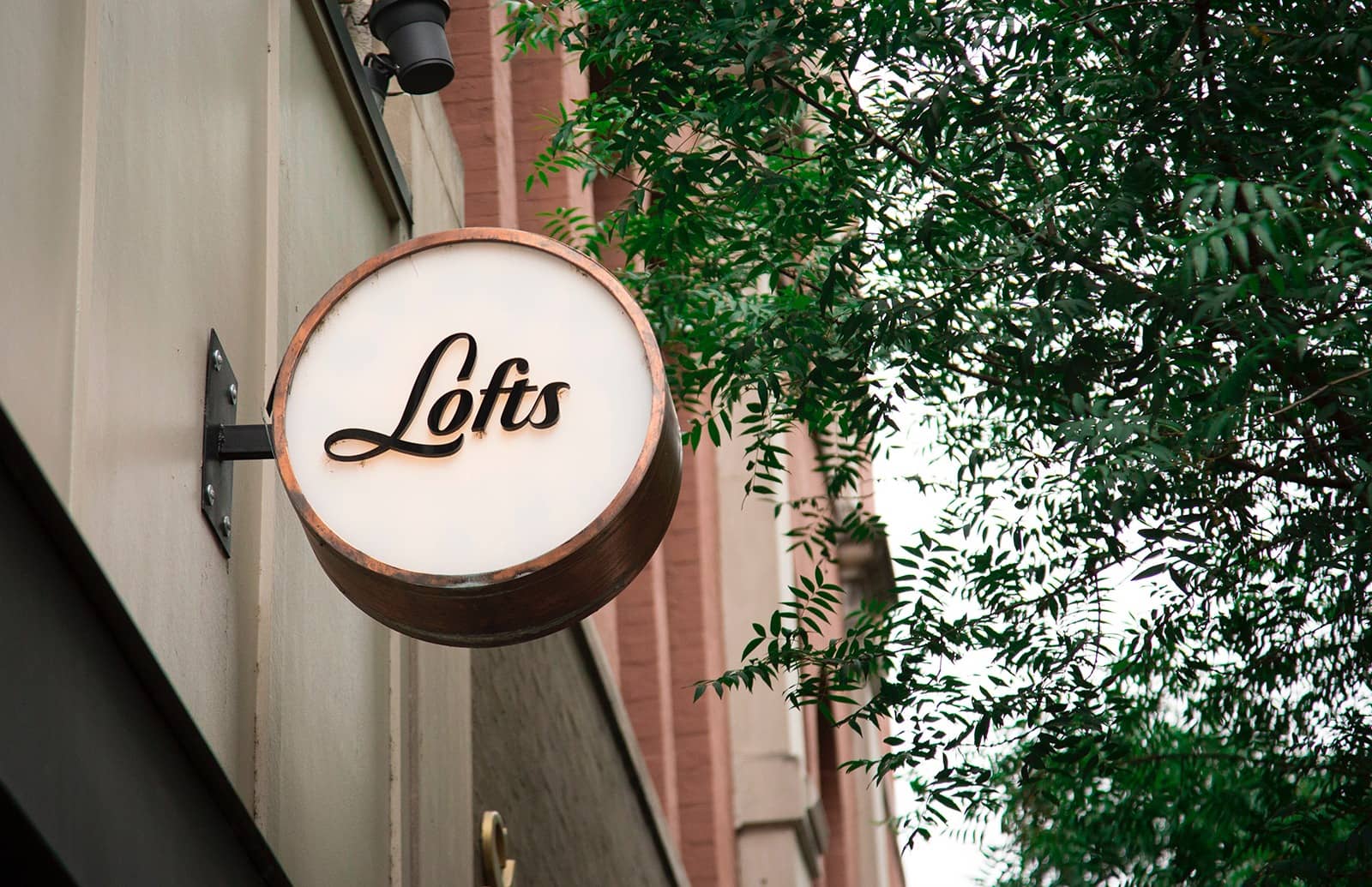 Tipos de letreros o carteles para negocios - Publifes Producción Gráfica